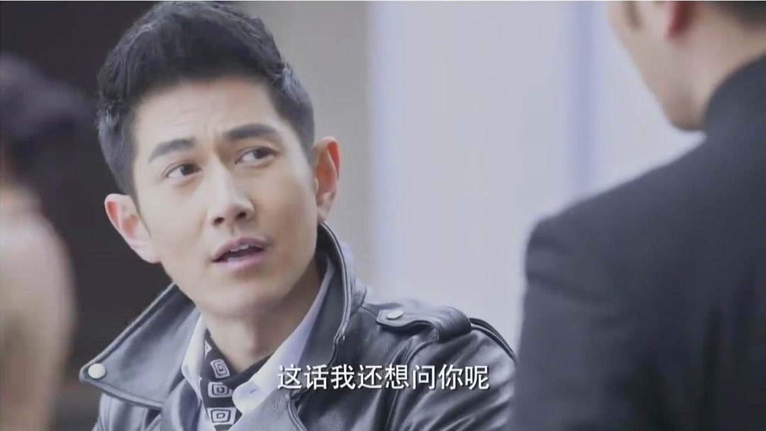 刀光枪影:美女刺客,在执行任务时不小心暴露,危机时刻被救下