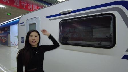 适合假期旅游的小型拖挂房车它来了!外观小巧,空间多变迷野房车