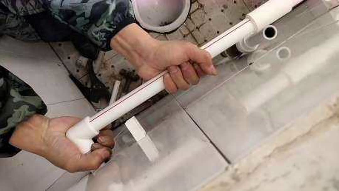 PPR明管改造安装,防抖手法,比划技巧展现,关键还是如何结尾才重要
