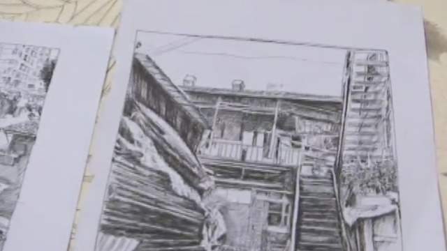 水果摊主爱素描:画满百幅就办个展