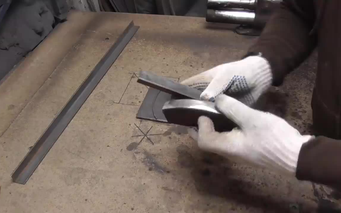 [搬] #自制系列# 制作铁板弯曲器,类似弯管器原理。