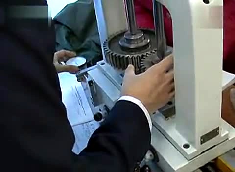 齿轮径向综合误差测量实验