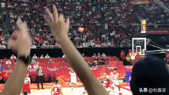 男篮世界杯中国对波兰,来感受下现场的氛围。