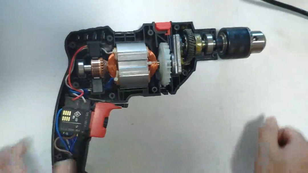 冲击钻内部结构(碳刷位置、状态切换)