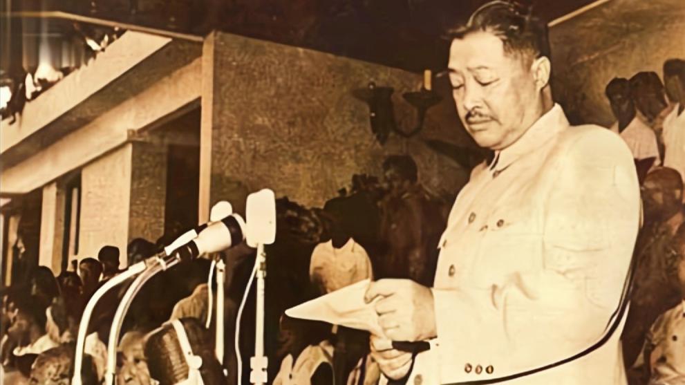 1959年毛主席出席第一届全国运动会开幕式,贺龙致开幕词