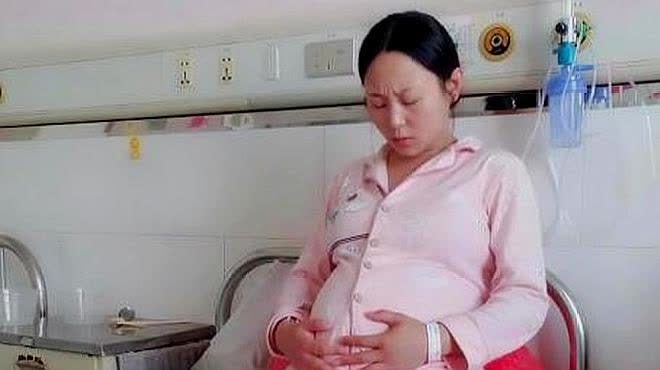 为什么中国很少有"水中分娩",而在国外却很流行,原因让人无语