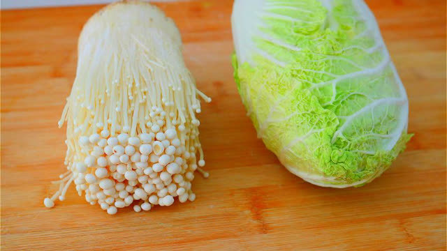 白菜加金针菇,自从学会这样做,孩子再也不挑食