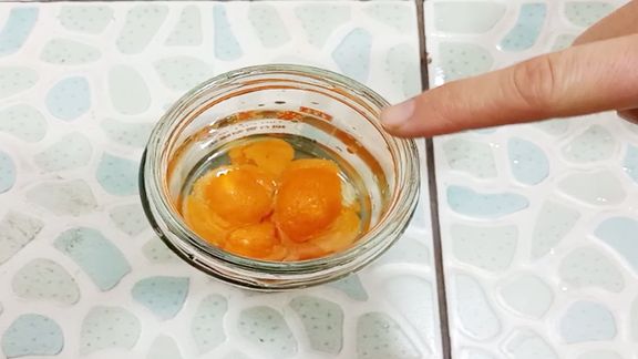 吃剩的橘皮泡进白醋中还有如此大的用途,学会赶紧去试试
