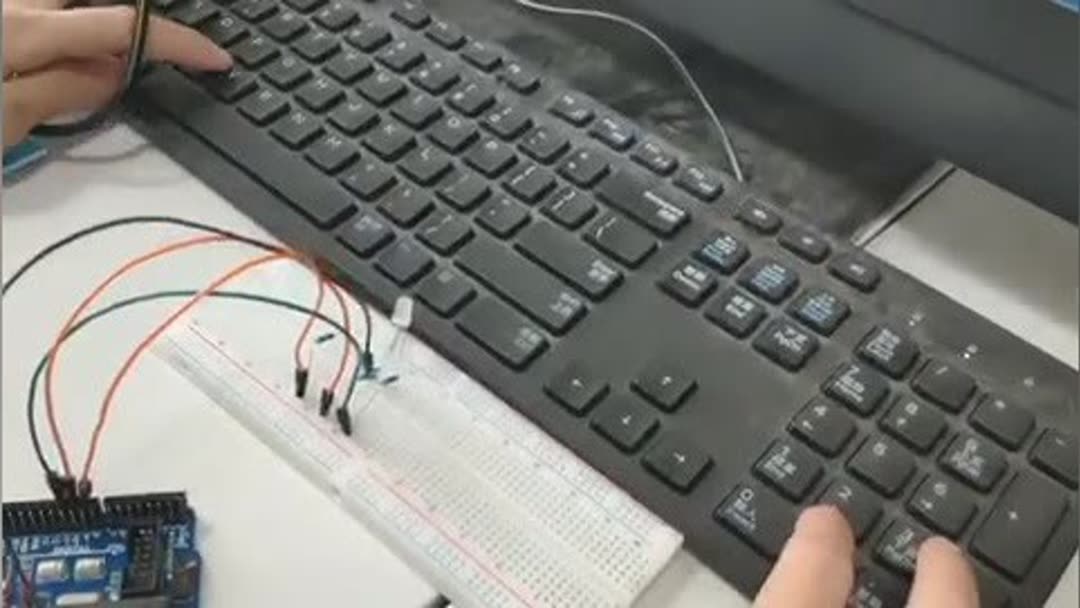 串口控制RGBLED灯调光