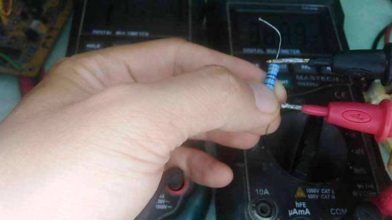 万用表电阻档欧姆档使用实操一