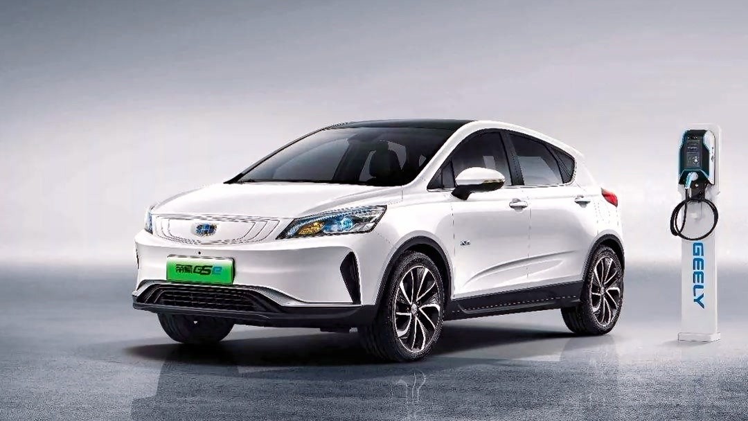 新款吉利帝豪GSe,续航高达450km,值不值得买?