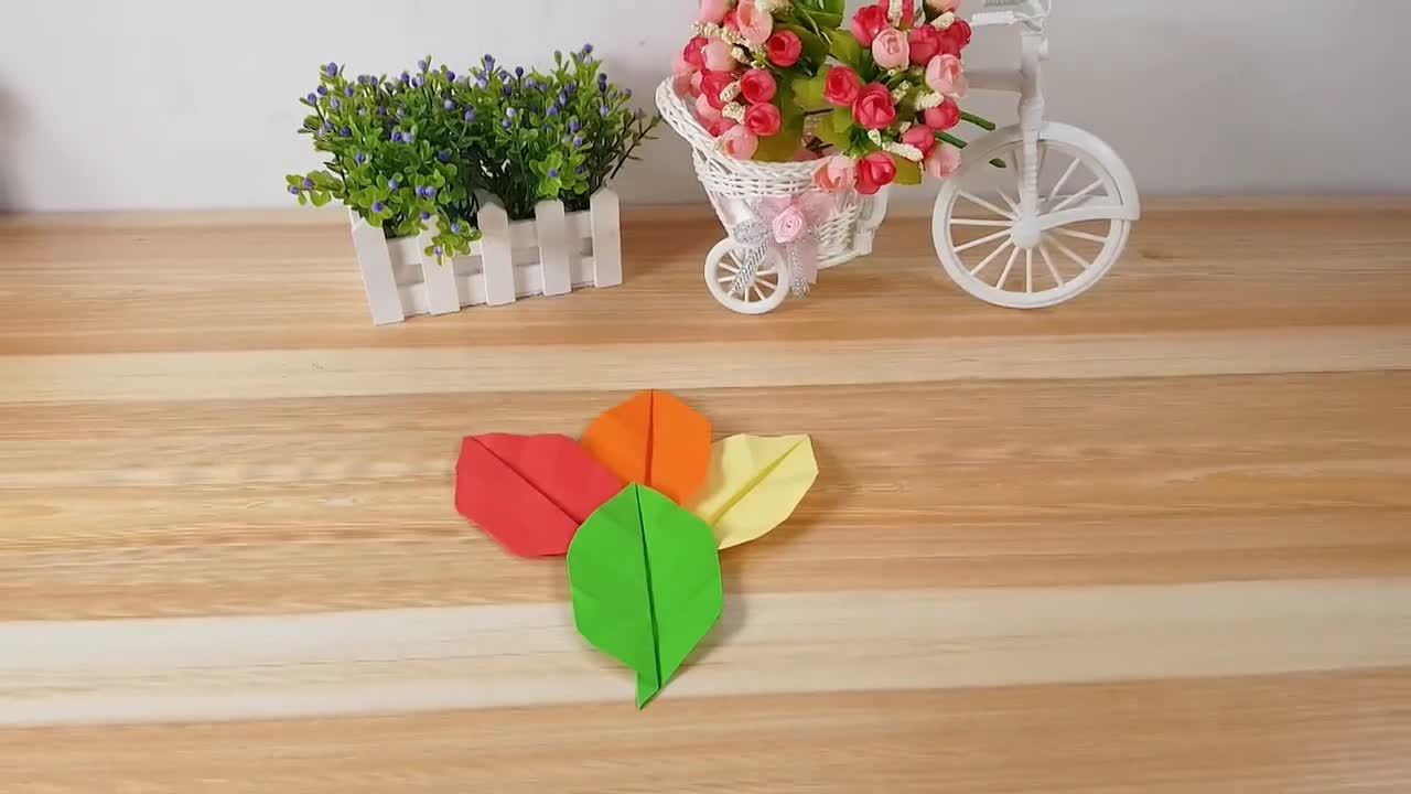 五颜六色的树叶书签折纸,别以为很难折,看完这个教程你就会了