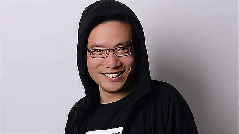 PDD唱歌被超管警告,怒气十足拿十万摆在桌上,扬言先把钱付了