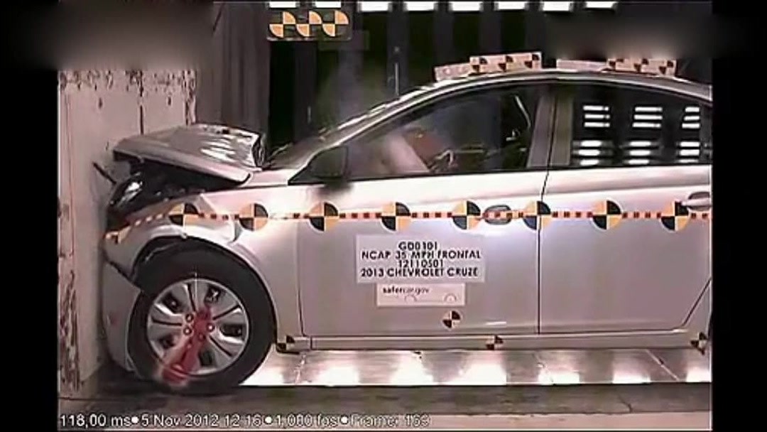 豪华汽车雪佛兰科鲁兹 NHTSA正面碰撞测试-EV视界新能?