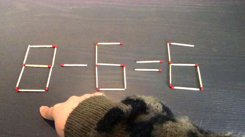 小学数学题,移动火柴棒,让等式成立,你会做吗?