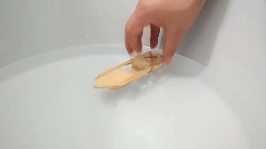 小猪猪橡皮筋动力小船