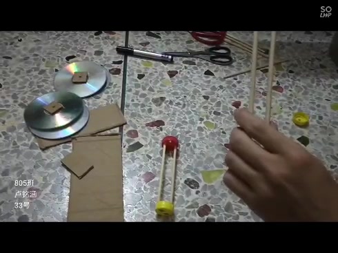 物理805卢铭涵橡皮筋动力车