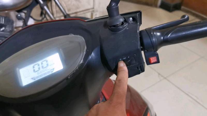 电动车大灯不亮的检修思路,用老师傅这方法,自己就能搞定