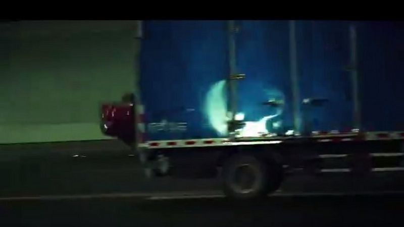 这是一段获国际获奖的中国交通安全公益宣传片…画面震撼! 见过生死,...