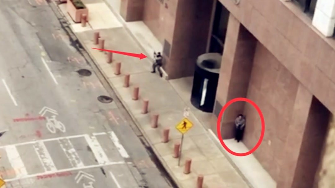 多伦多枪击案现场曝光!实拍:枪手与警察当街枪战遭火力压制中枪