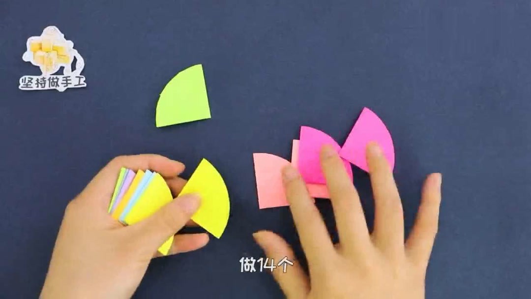 简单折两下就能完成的小雨伞,可以跟孩子一起做的手工,成品漂亮