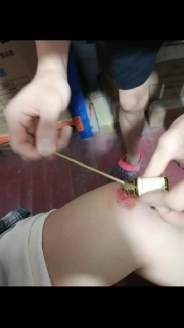 学骑电动车 一边捏着油门一边捏刹车!明天继续,不然对不起今天晚上的...