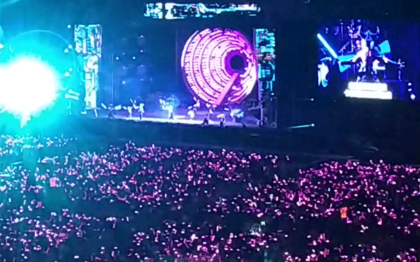 周杰伦2017地表最强世界巡回演唱会 佛山站 开场歌曲《英雄》