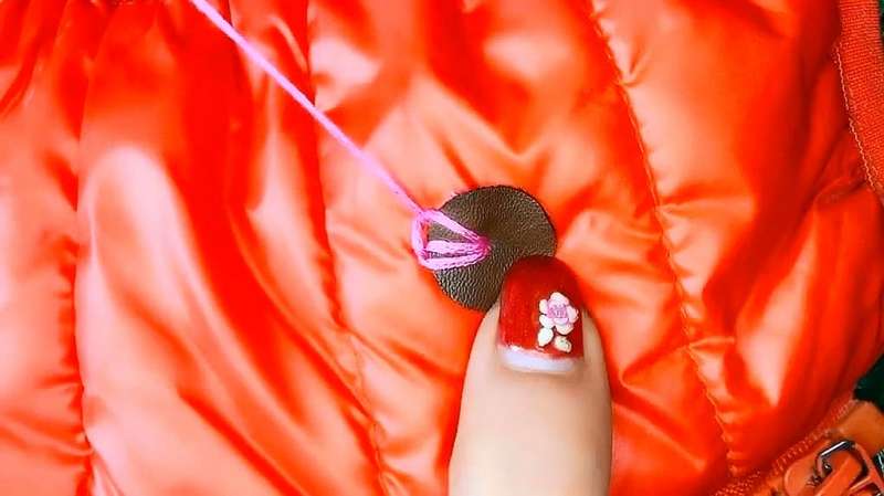 刺绣补洞:羽绒服被烟头烧了,这样做哦!