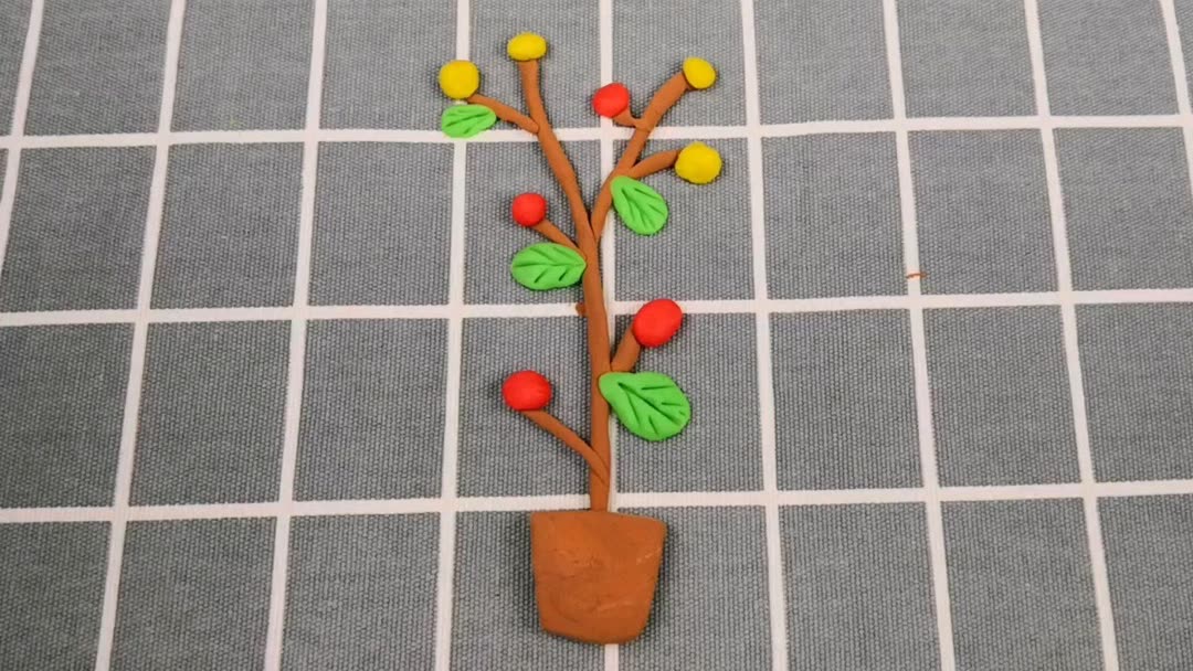 橡皮泥手工制作盆景秋天的果实