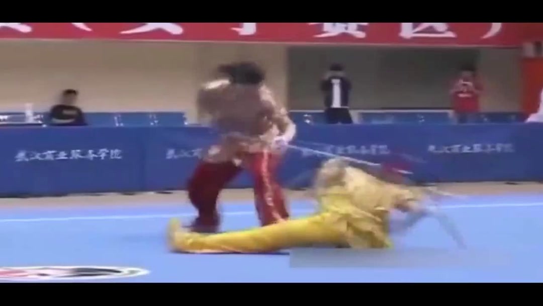 不加特技!中国武术套路神级表演 观众看傻眼