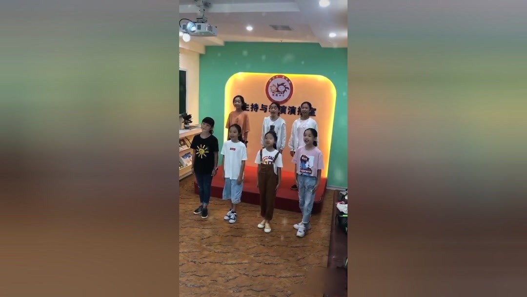 2019上台表演礼仪规范