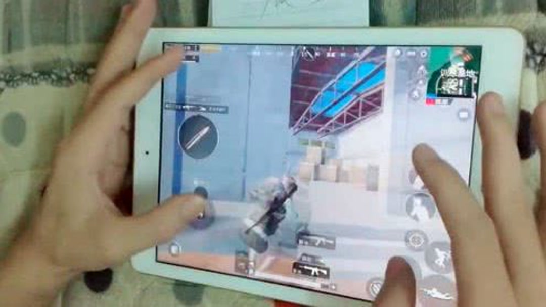 绝地求生:四指操作,M416机瞄压枪操作击杀,画面指法已超越手游!