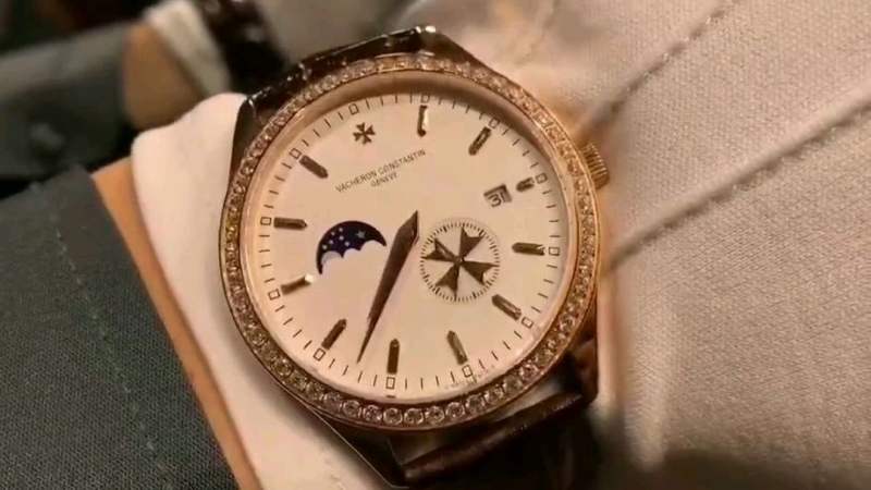 新款江诗丹顿手表