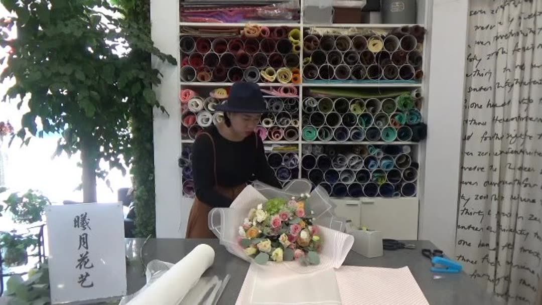 曦月花艺培训学校 插花培训 学插花 花艺培训 小美老师少女心花束