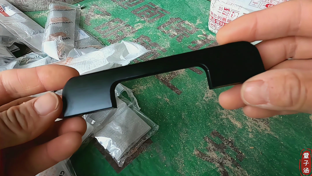 网购衣柜五金,花费2300元,铰链、拉手、晾衣杆等,远超预算了