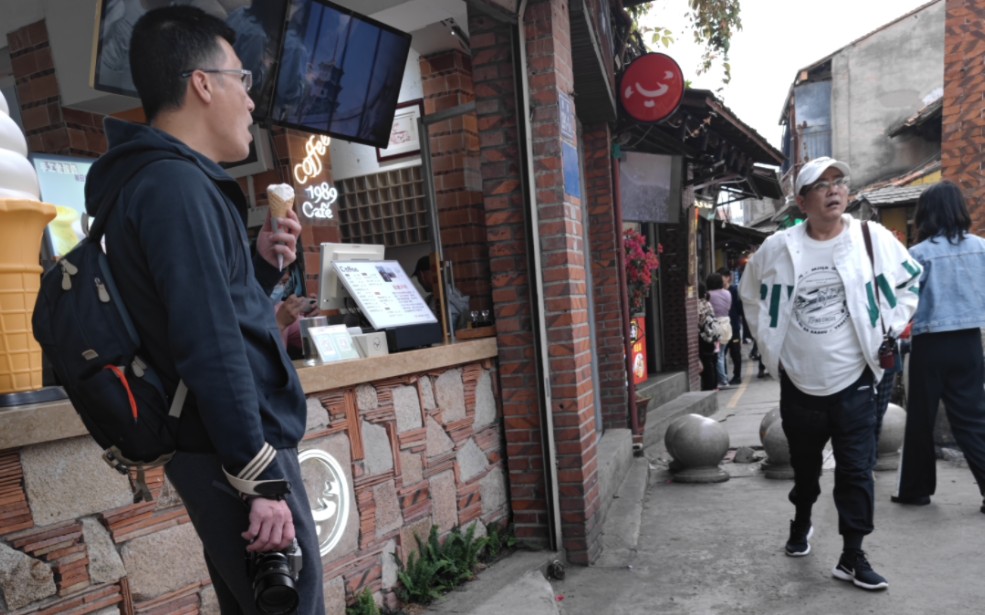 全球特色名片大赏!泉州人头戴“花园”