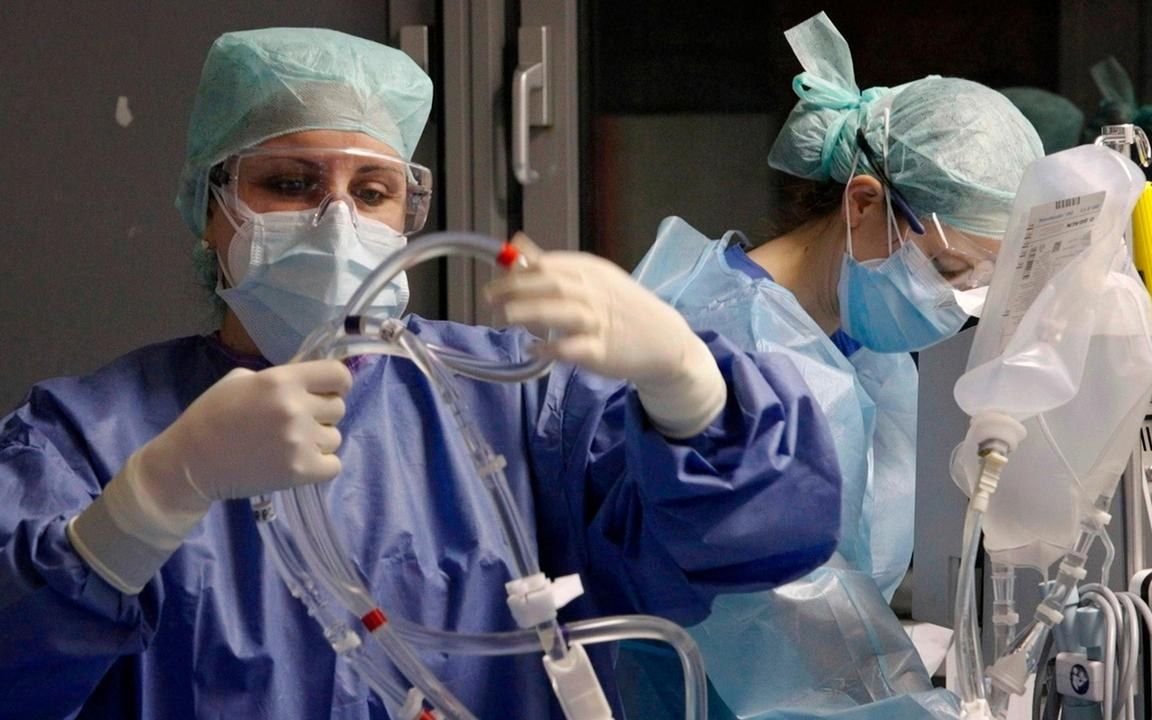 德国夏洛特医院重症监护室:奋战在一呼一吸之间!