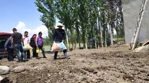 ...因连续不断下了4天大雨马建平家,电路起火灾,我们萤火虫在行动,进行...