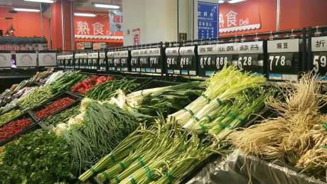 北方候鸟自驾来到云南西双版纳,去当地超市看看这里的副食品价格