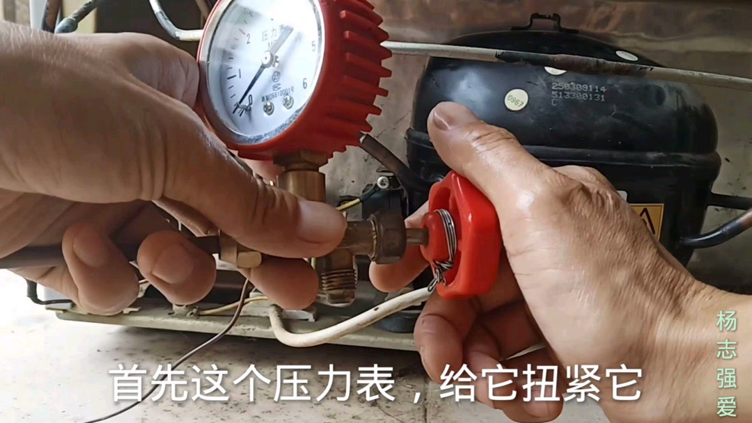 冰箱不制冷,维修详细的过程,检查低压管内漏,好的方法分享.五01