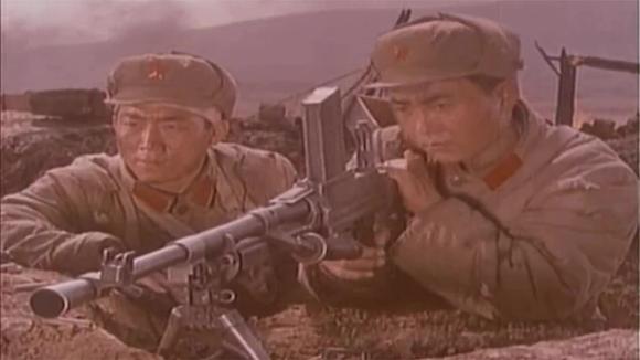 车轮滚滚:长春电影制片厂1975年出品,达奇、丁里主演,很精彩!