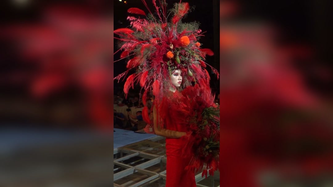 历经一个多月精心打磨,最终呈现出美轮美奂的舞台效果!