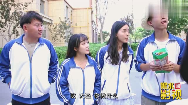 学校手工课,老师让学生用吸管做手工作品,没想学生做吸管玩具枪