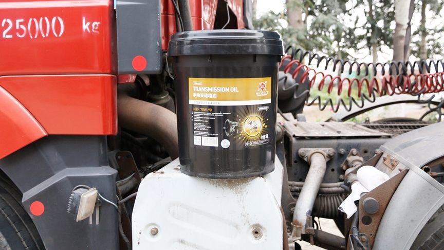 齿轮油和齿轮油真的不一样 变速箱也有专用油?