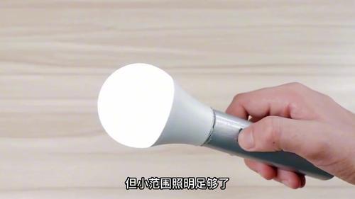 自制一个手电筒,就地取材花不了多少钱,很实用