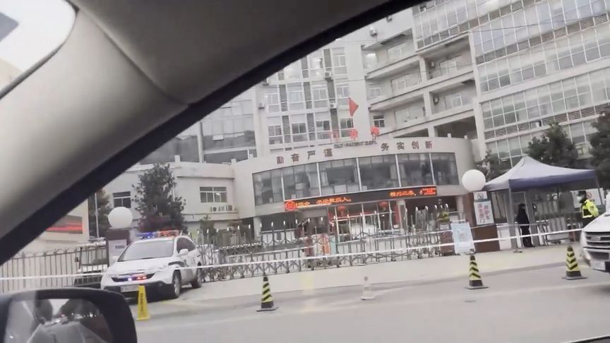 西安某医院确诊1例新冠肺炎,实地探访医院封闭附近商铺正常营业