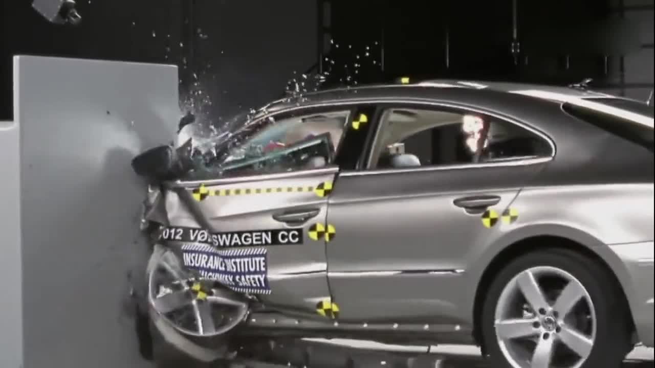 大众汽车美国高速安全碰撞测试,太震惊了