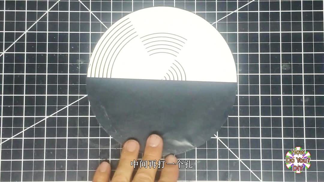 黑白陀螺转起来变彩色,小时候一休动画片这集你现在懂吗?