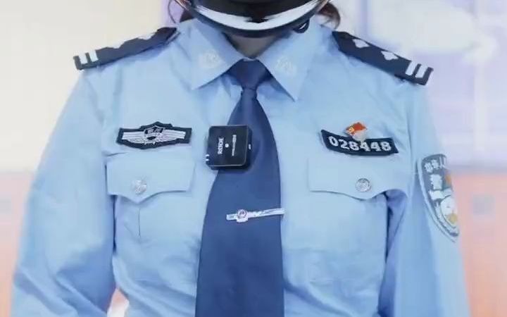 摩友们这才是正确选择和佩戴头盔的做法~!