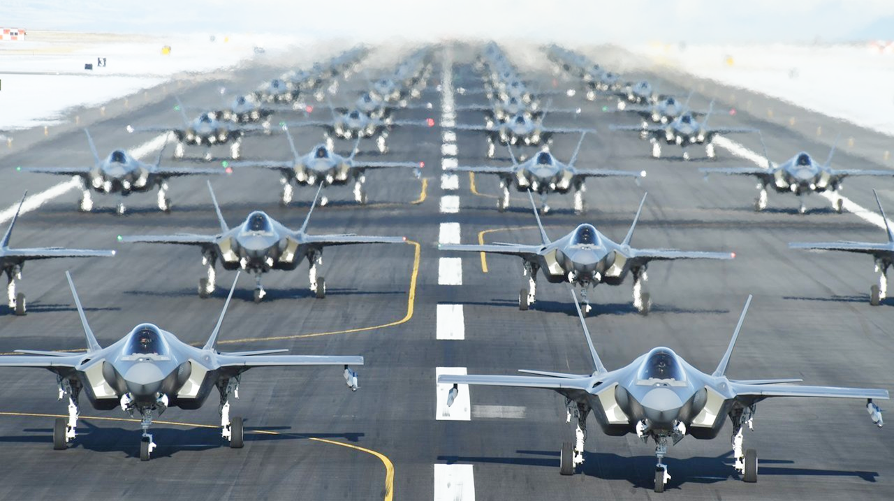 美军做出最疯狂决定,计划采购2443架F-35,赌上美国国运